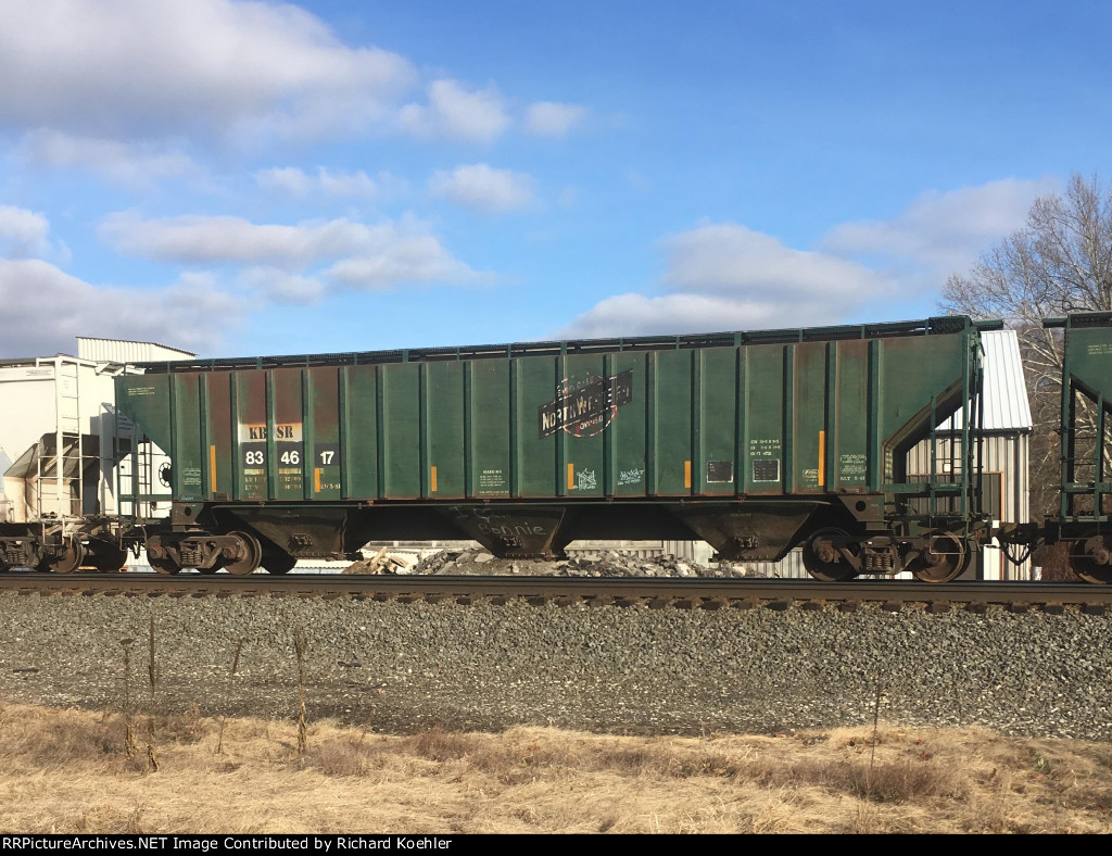 Ex-CNW covered hopper